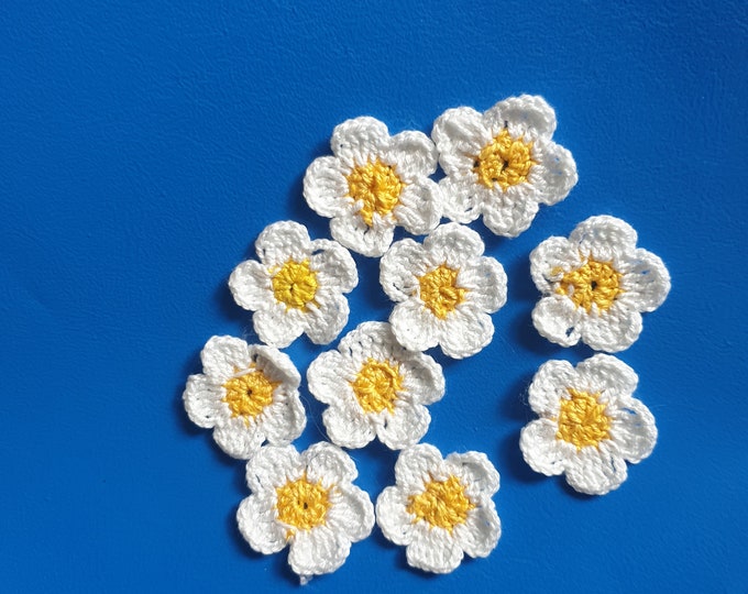 10 White Flower Appliques, Crochet Flower Applique, Crochet Flower ...