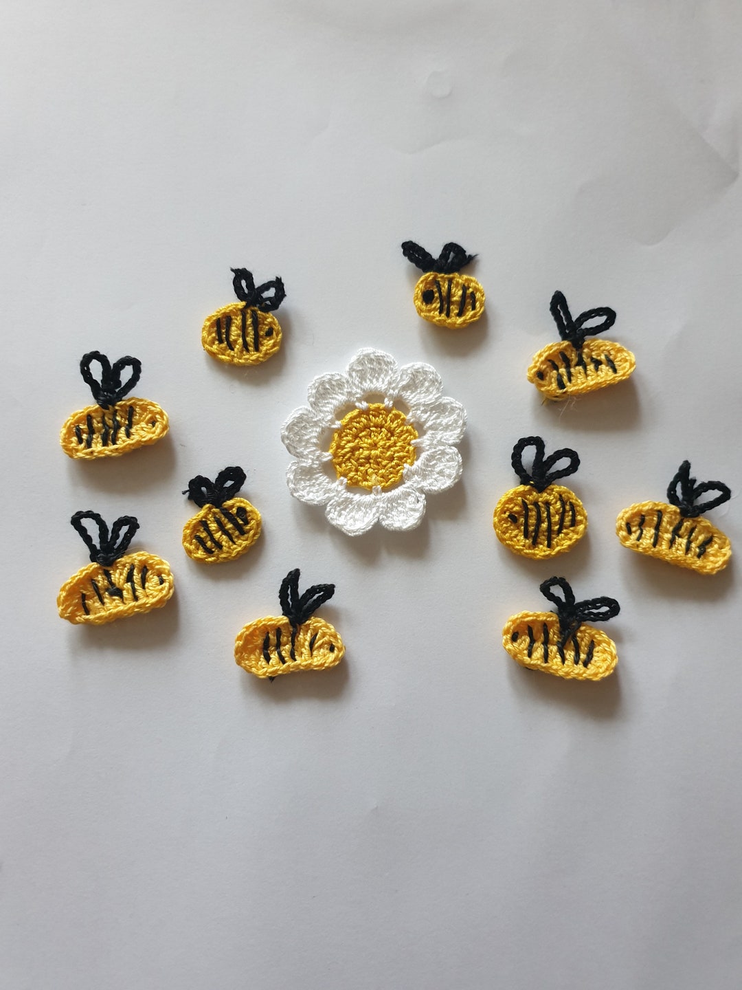 Set of Crochet Bees Appliques, Crochet Bees With Flower, Embellishments, Sewing, Bee Motifs ...