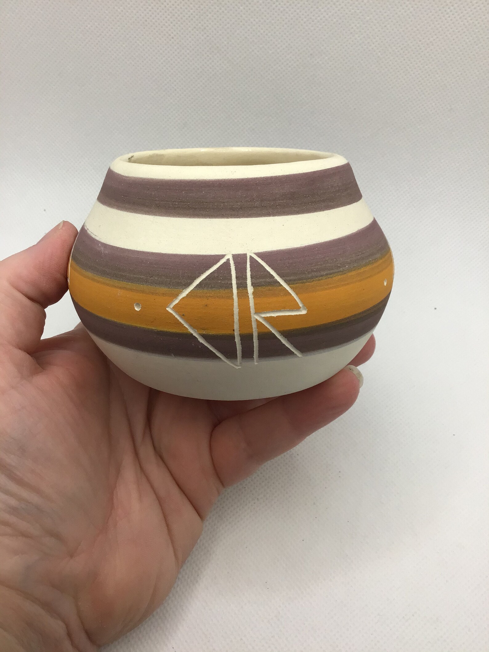Vintage Ute Mountain Pottery Small Vessel/pot Signed L. Begay - Etsy