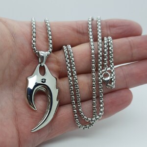Dragon Claw Pendant Necklace, Mens Chinese Claw Necklace, Geometric ...