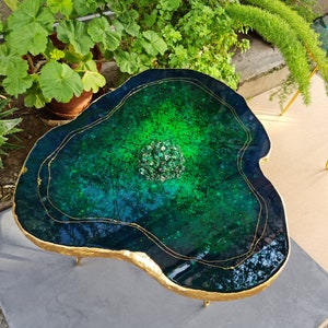 Green Emerald Epoxy Table, Live Edge Modern Coffee Table, Agate Crystal ...