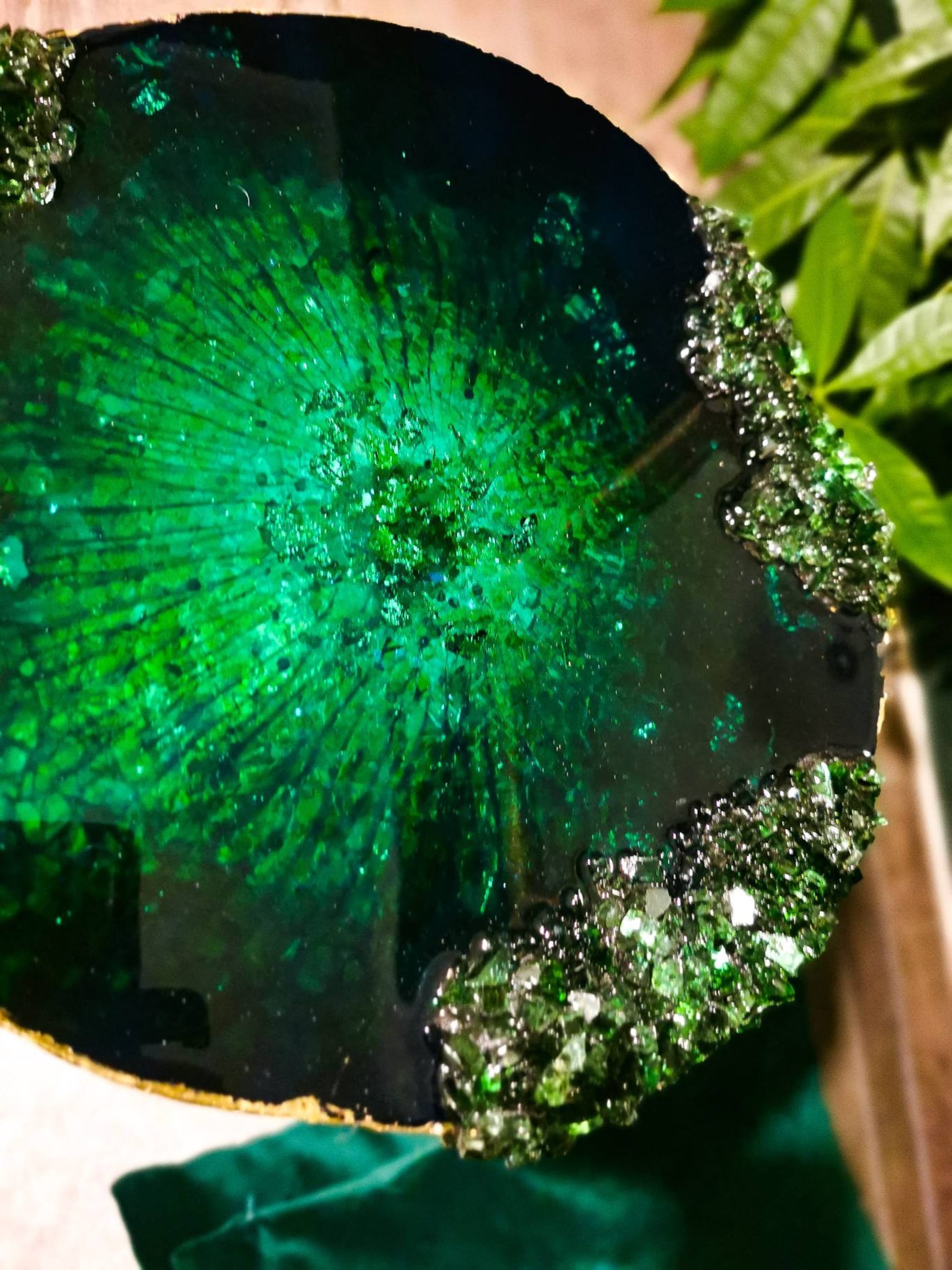 Emerald Green Geode Coffee Table: Resin Epoxy Crystal Accent Table - Etsy