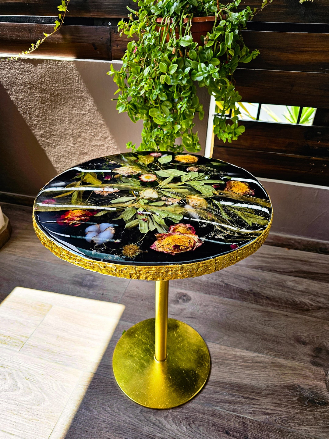 Artisanal Preserved Flower Resin Table, Opulent All-round Coffee Table ...
