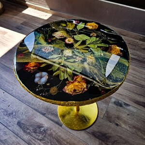 Artisanal Preserved Flower Resin Table, Opulent All-round Coffee Table ...