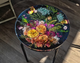 Artisanal Preserved Flower Resin Table, Opulent All-round Coffee Table ...