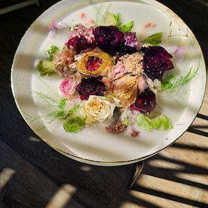 Artisanal Preserved Flower Resin Table, Opulent All-round Coffee Table ...