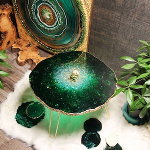 Green Emerald Epoxy Table, Resin Geode Coffee Table , Irregular Round ...