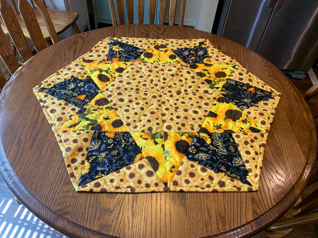 Quilted Large Sunflower Table Topper - Etsy
