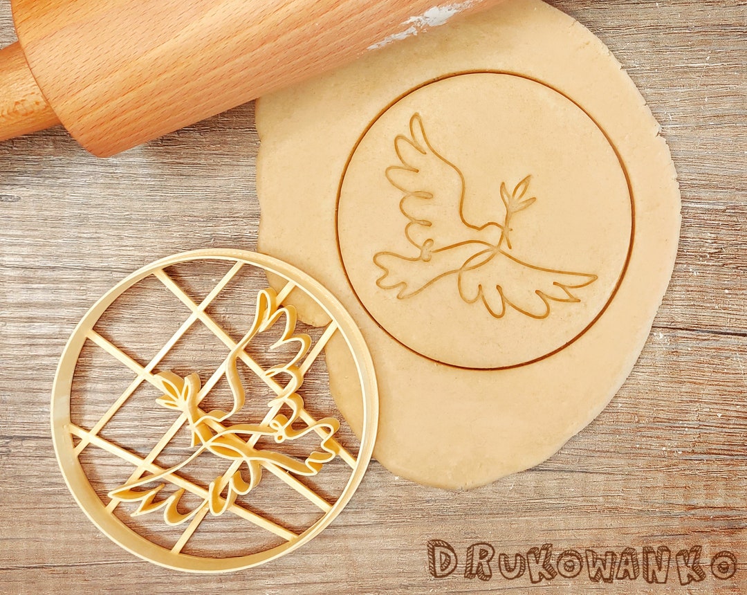 Pidgeon Dove in a Circle Bird Flying Love Sign Animal Couple Lovebird ...