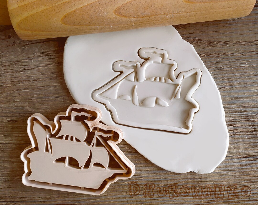 Ship Pirates Sea Ocean Water Sail Sailing Captain Medieval Fantasy RPG ...