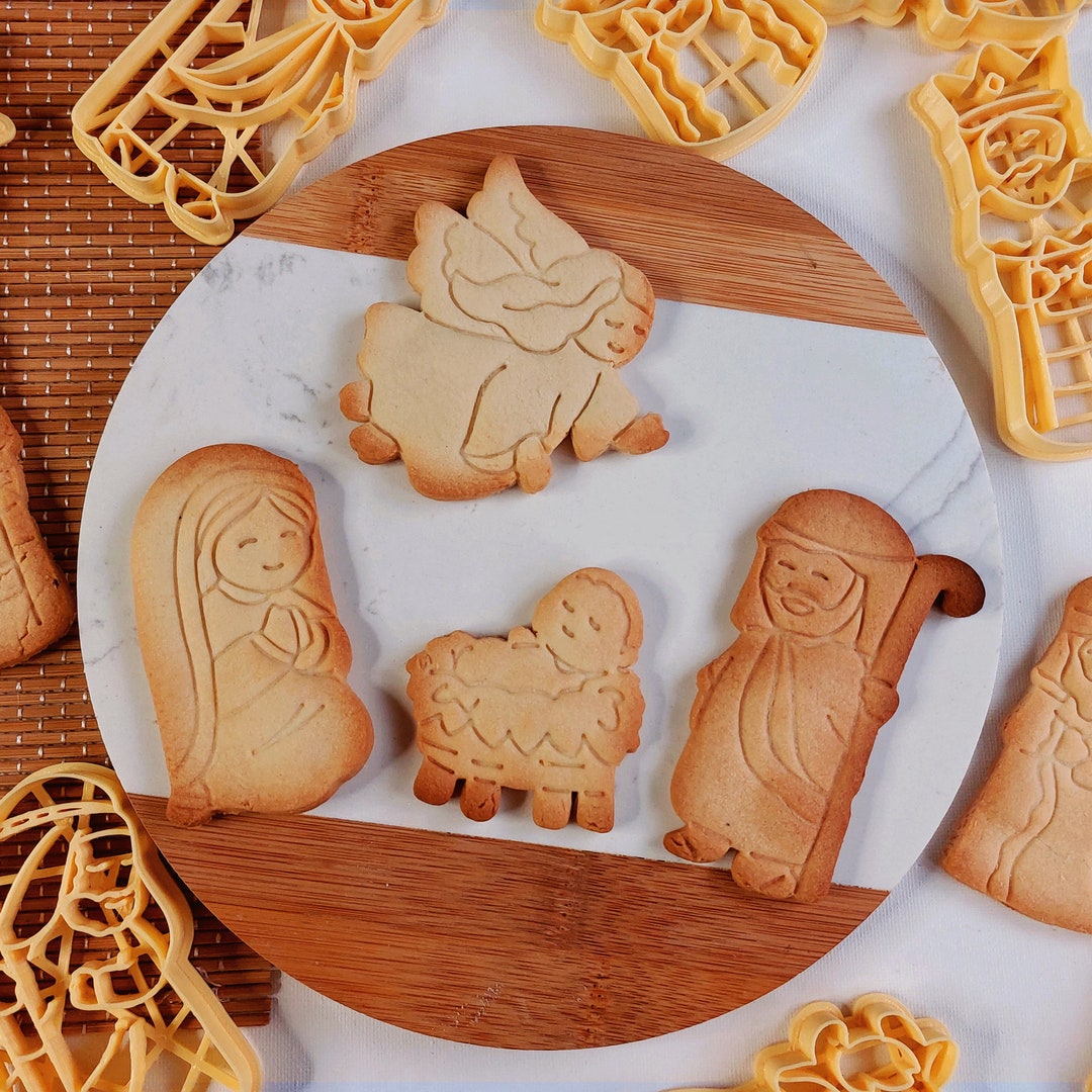 Nativity Scene in Bethlehem Mary Jesus Angel Star Kings Shepherds Cow ...