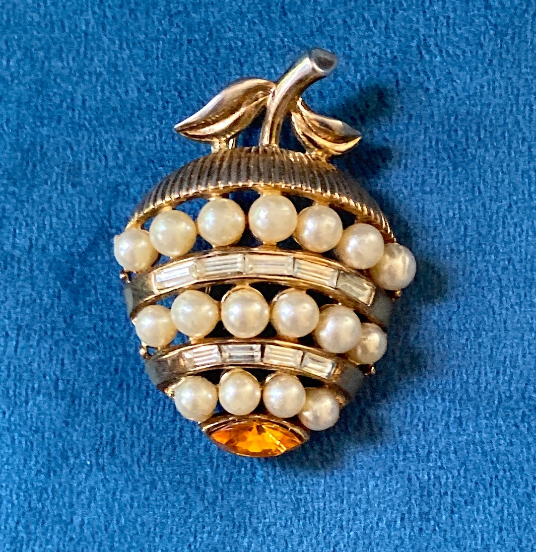 Trifari Strawberry Style Brooch, Faux Pearl Baguettes, Gold Trifanium ...