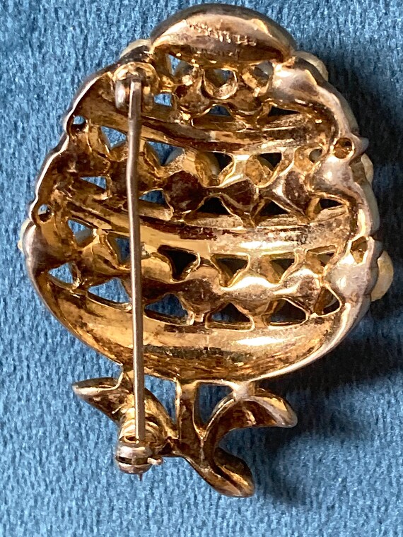 Trifari 1954 Figural Strawberry Brooch, Pearls, Bague… - Gem