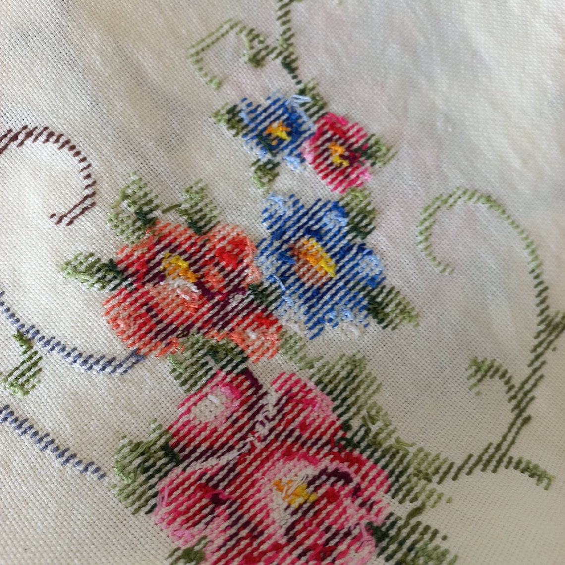 Vintage Hand Embroidered Cross Stitch Tablecloth With 8 Napkins, Big ...