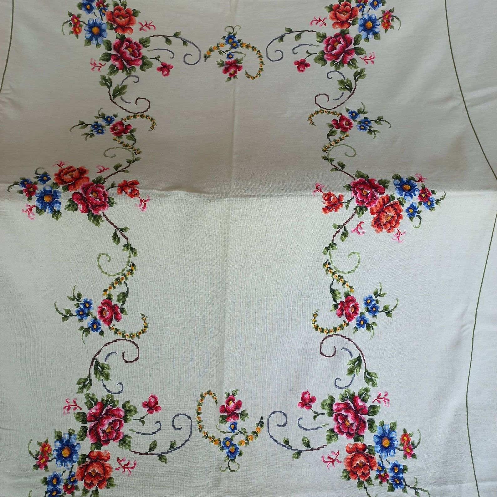 Vintage Hand Embroidered Cross Stitch Tablecloth With 8 Napkins, Big ...