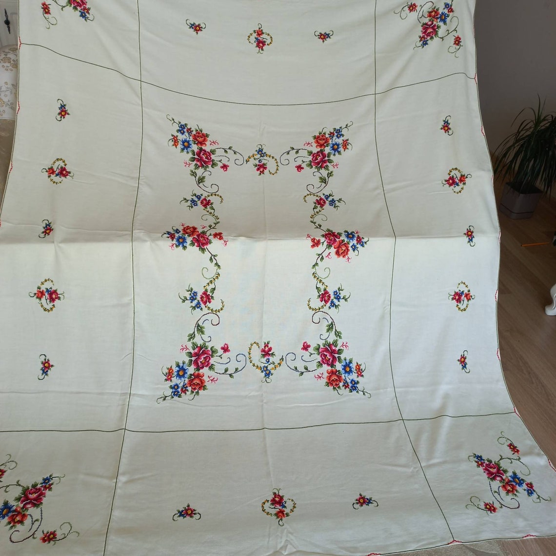 Vintage Hand Embroidered Cross Stitch Tablecloth With 8 Napkins, Big ...