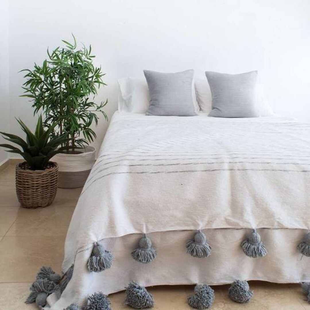 White/gray Moroccan Pom Pom Throw Blanket,bohemian Decor Bedcover ...