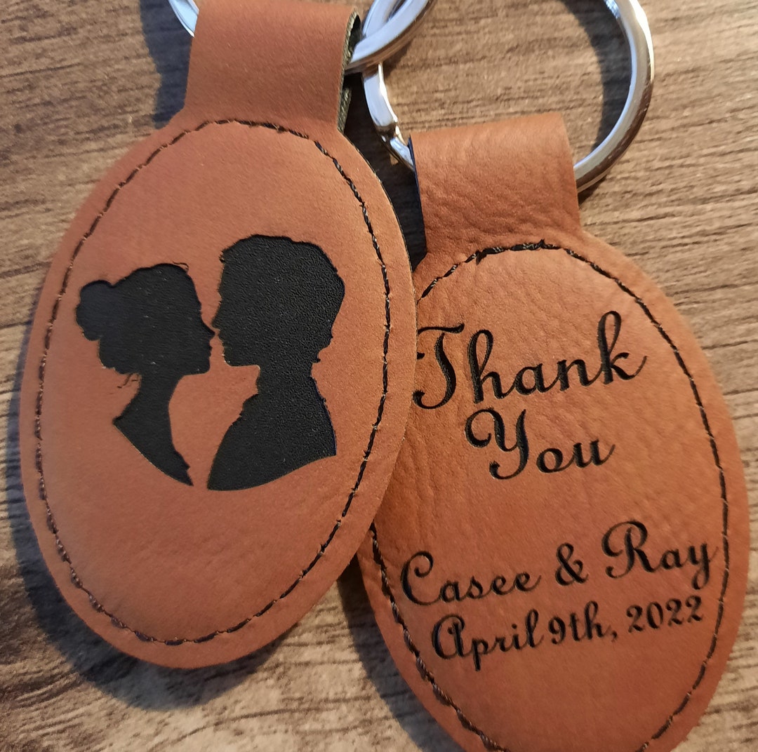 Personalized Wedding Favor Keychain for Vintage Wedding - Etsy