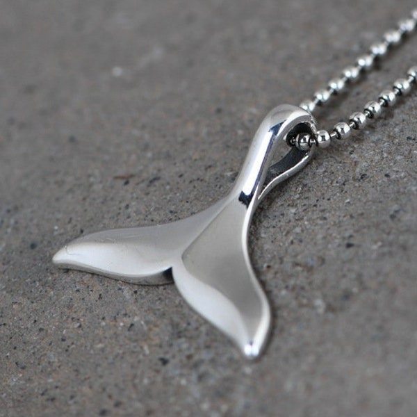 Mermaid Tail Pendant - Etsy