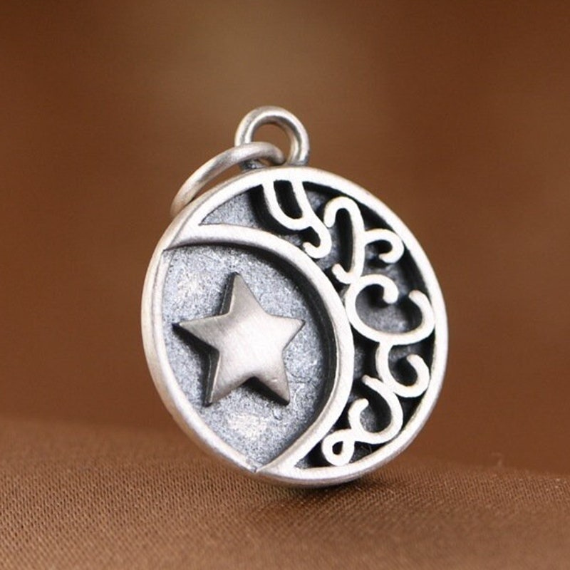 Round Pendant - Etsy