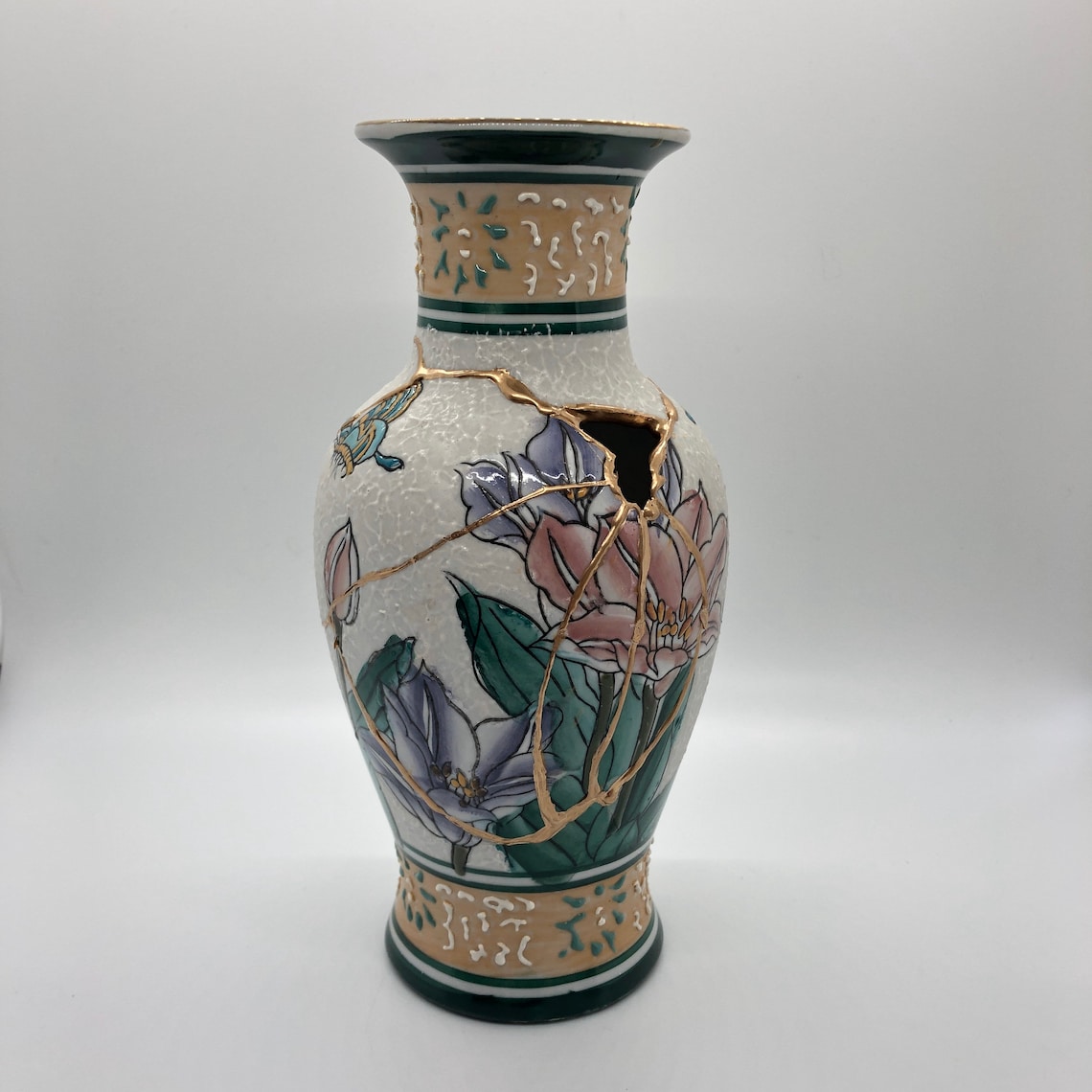 Kintsugi Repair Porcelain Floral Vase | Kintsukuroi | Japanese Gold ...