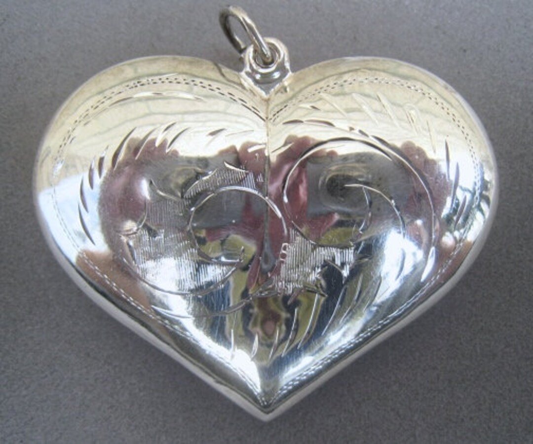 Vintage Sterling Silver Etched Pattern Puffed Heart. Thailand. - Etsy