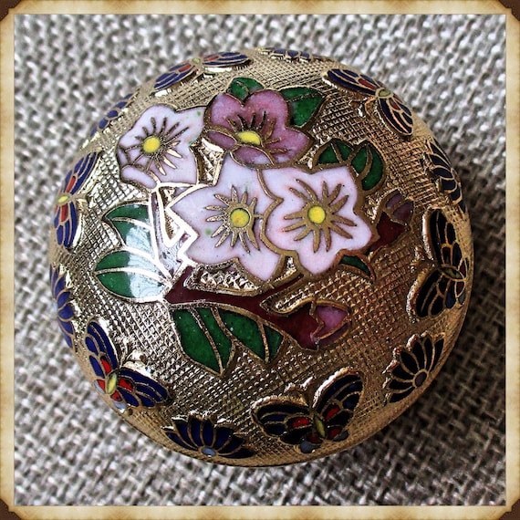 Handcrafted colorful Cloisonne Pill Box. Fine qualit… - Gem