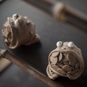 Tripod Golden Toad Tea Pet Incense Sticks,handmade Pottery Tea Pet - Etsy