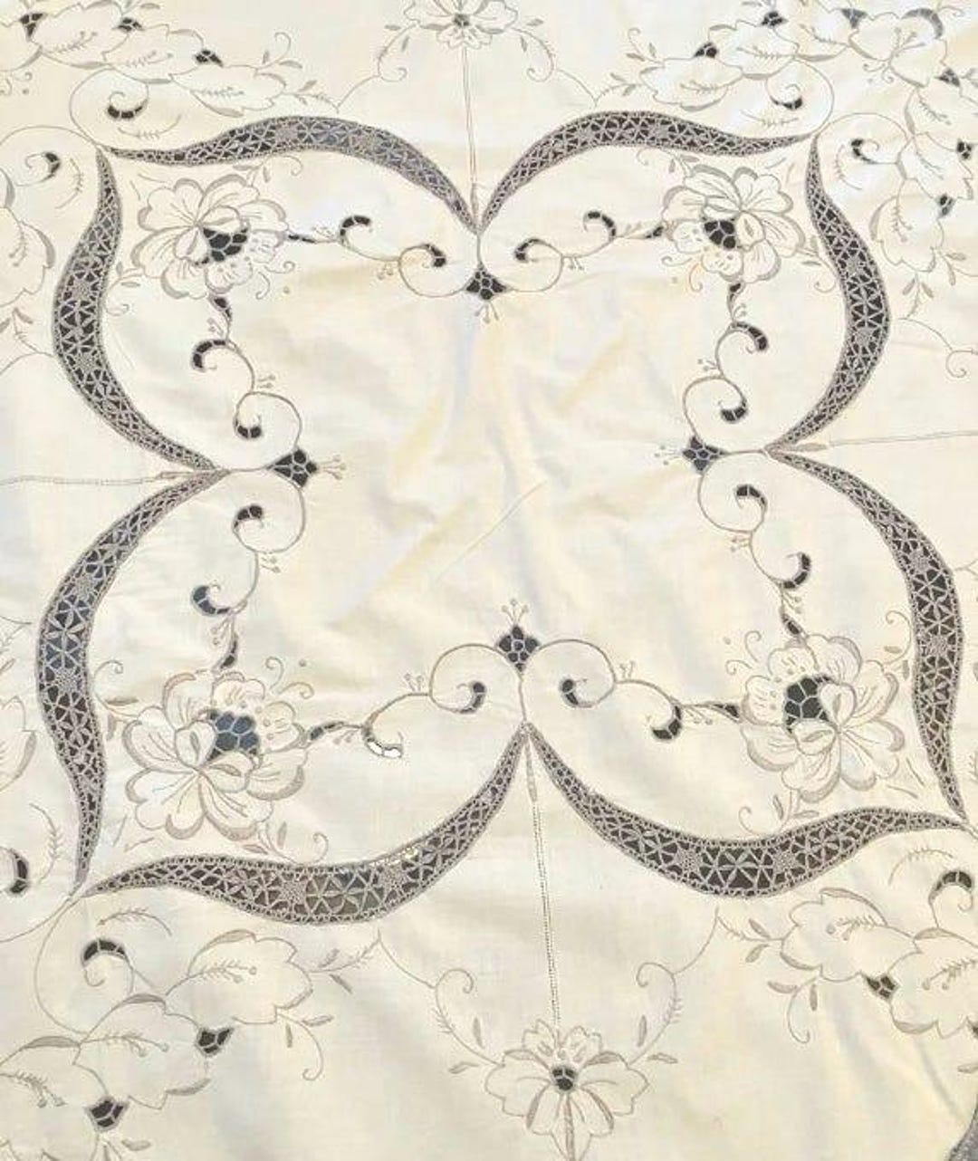 Vintage Embroidered Round Tablecloth Broderie Lace - Etsy