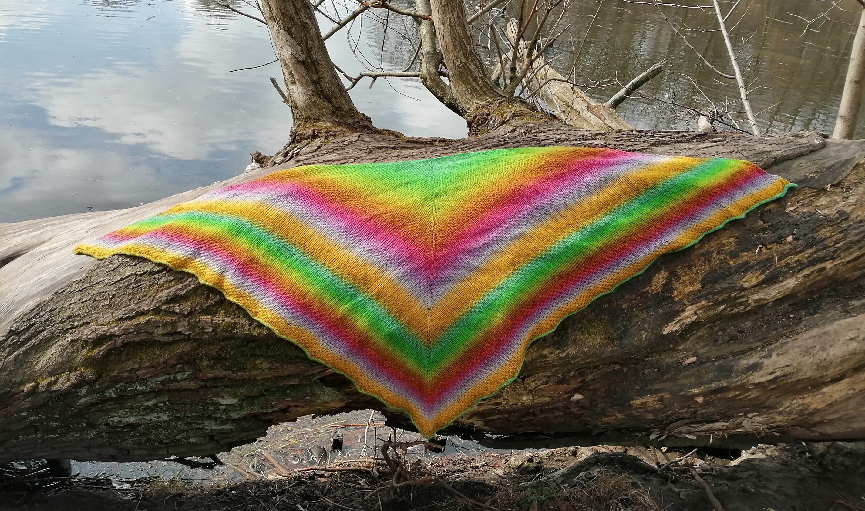 Knitted Triangle Winter Shawl, Natural Wool Wrap for Women - Etsy