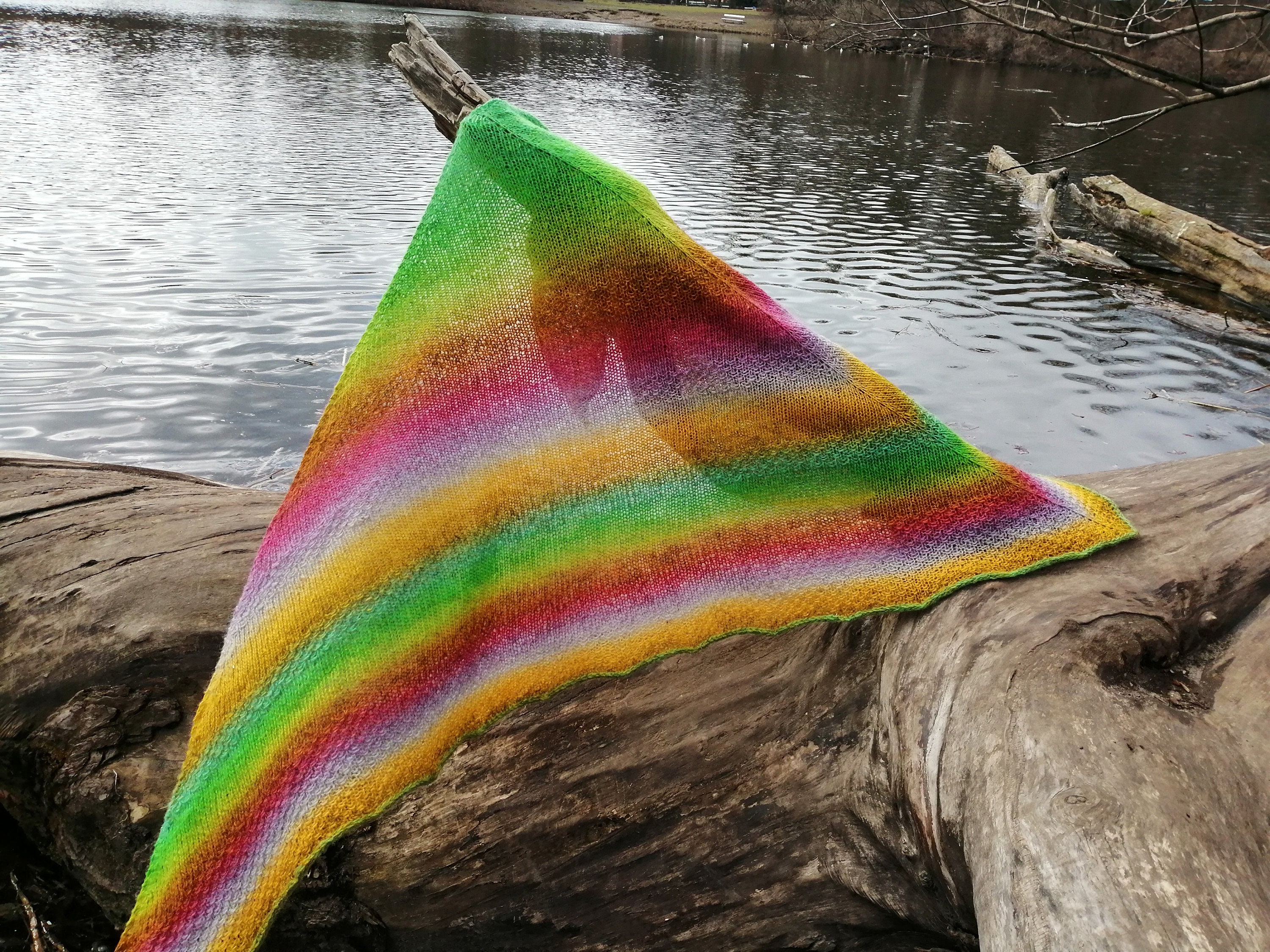 Knitted Triangle Winter Shawl, Natural Wool Wrap for Women - Etsy