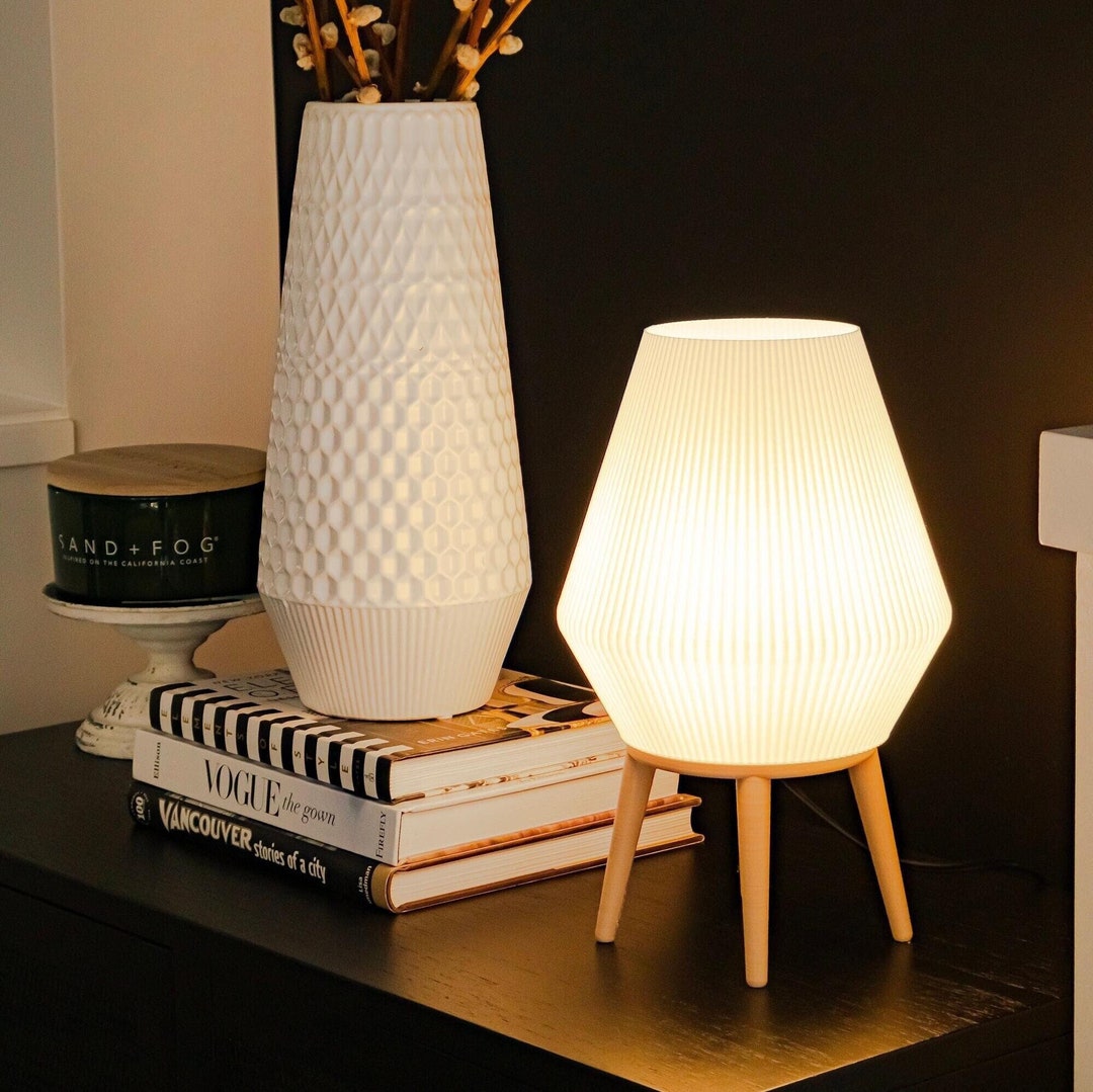 Desk Lamp for Reading, Simple Bedside Lamp, Modern LED Lamp, Cute Lamp ...