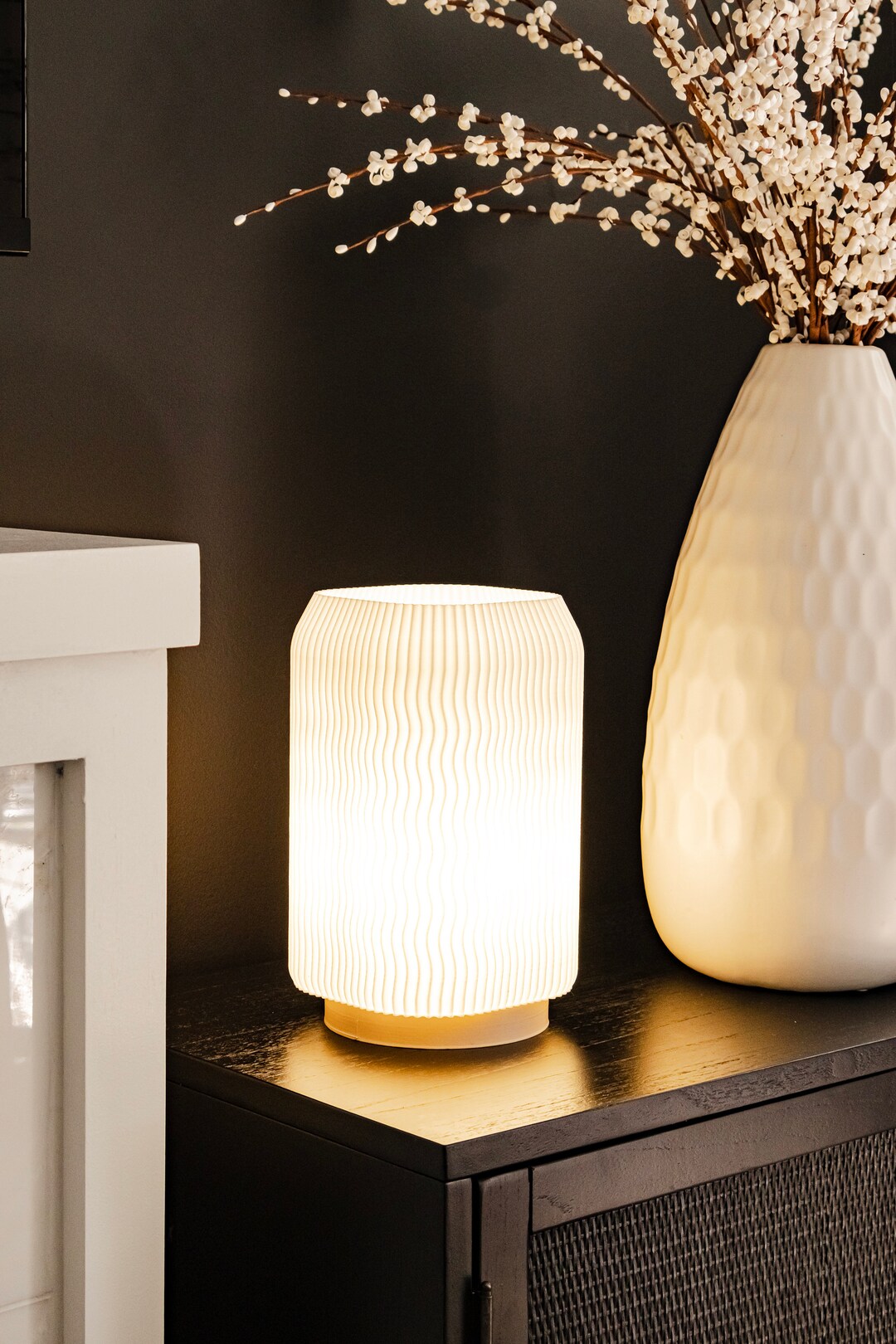 Modern Desk Lamp for Bedroom, Simple Bedside Lamp, Minimalist LED Lamp ...
