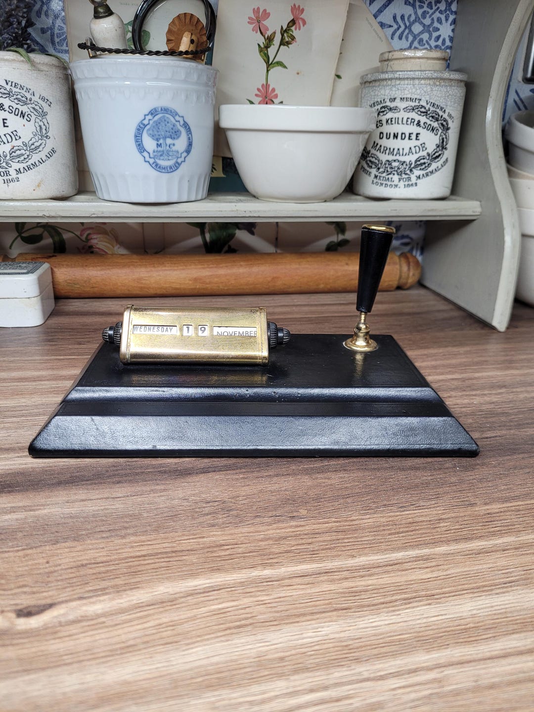 Retro Desk Decor Perpetual Desk Calendar and Pen Holder, Vintage ...