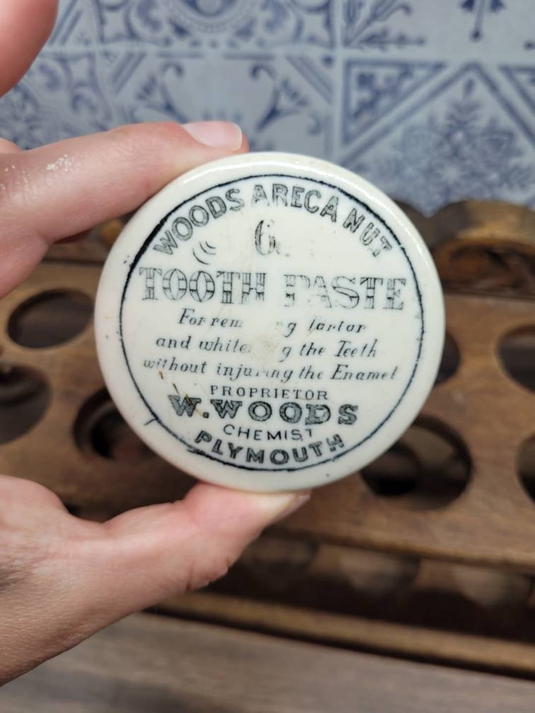 Antique Woods Areca Nut Toothpaste Plymouth Pot Lid, Pharmacy Jar ...