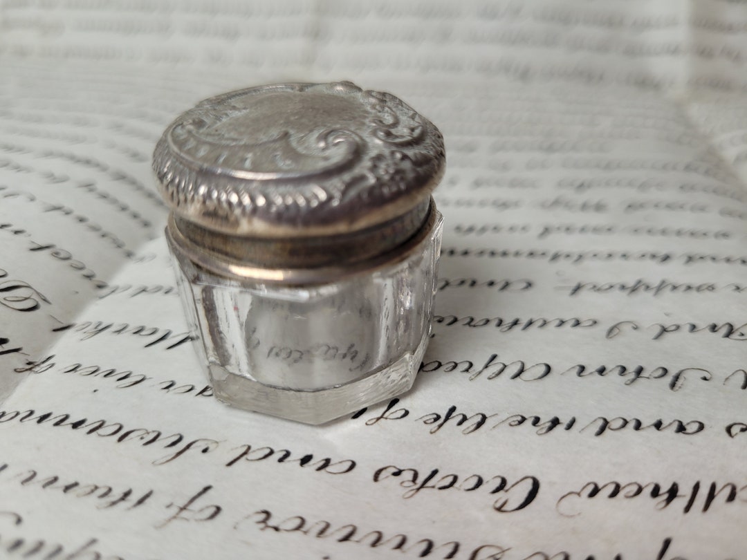 GORGEOUS Repousse Art Nouveau Flowers Antique Silver and Glass Vanity ...