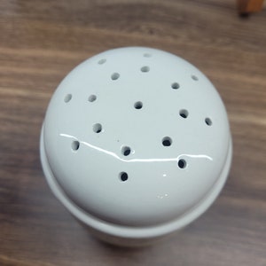 Rare Cornishware Green Shield Art Deco Flour Shaker Yellow, Vintage ...