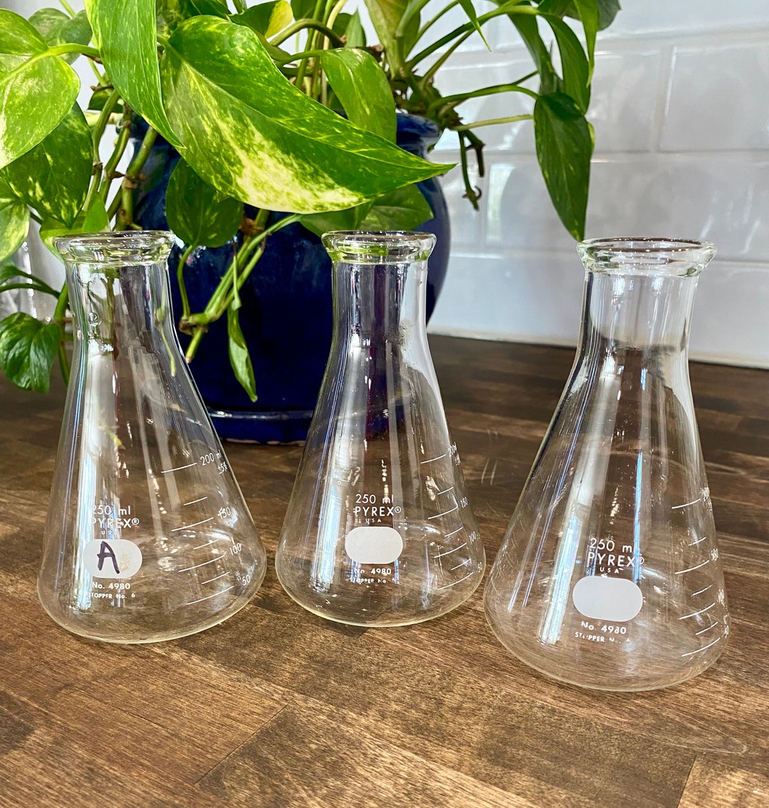 PYREX Beaker Set of 3 Vintage Narrow Mouth - Etsy