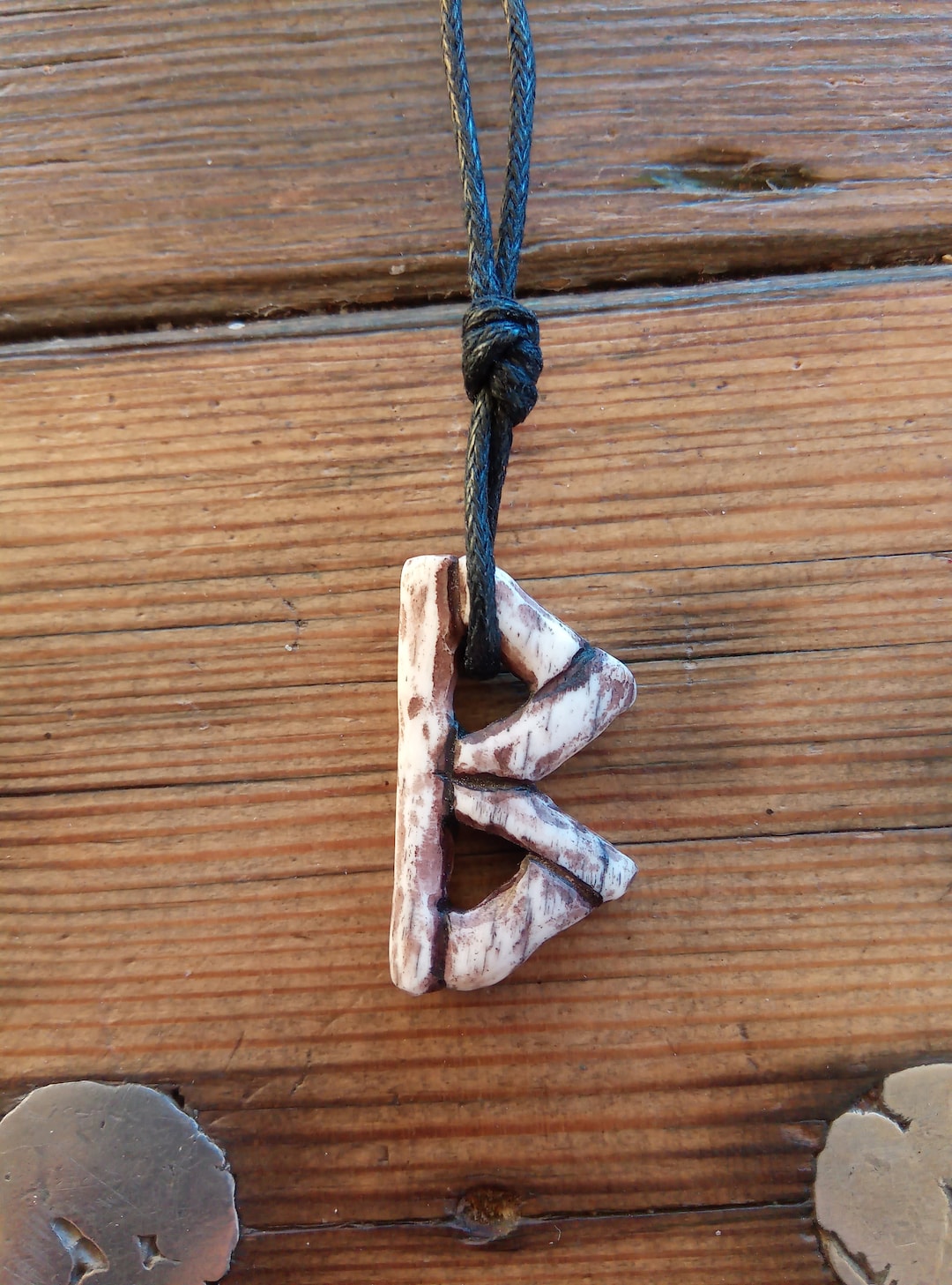 Rune Berkano Berkana, älteres Futhark, Anhänger mit Schmuckkordel - Etsy.de