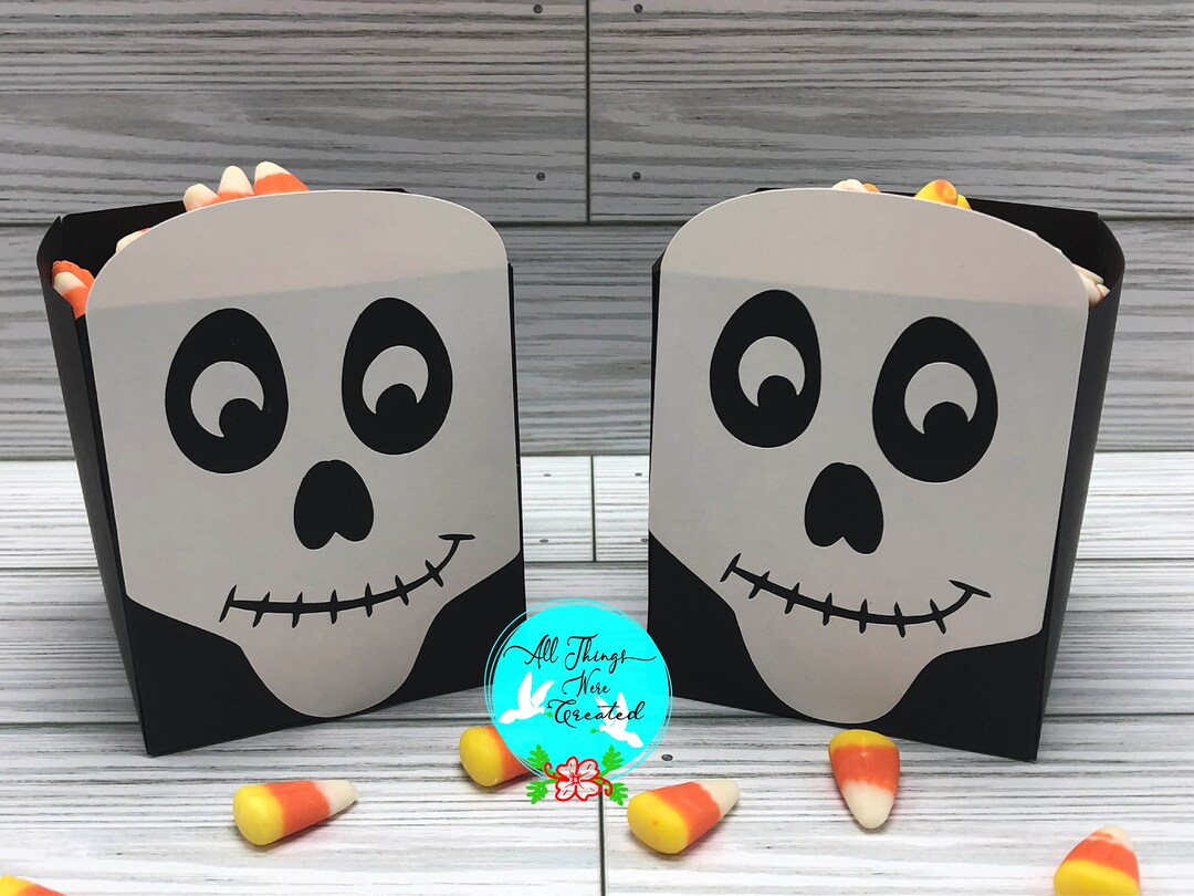 Halloween Skull Treat Box DIGITAL Svg Cut File, Treat Bag Svg, Skull ...