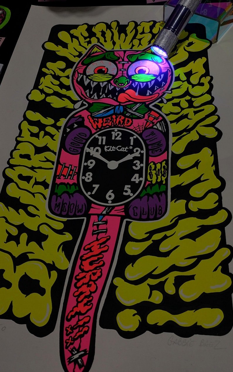 Silkscreen Print Neon Zombie Horror Kit Cat Clock- Glows in UV Black ...