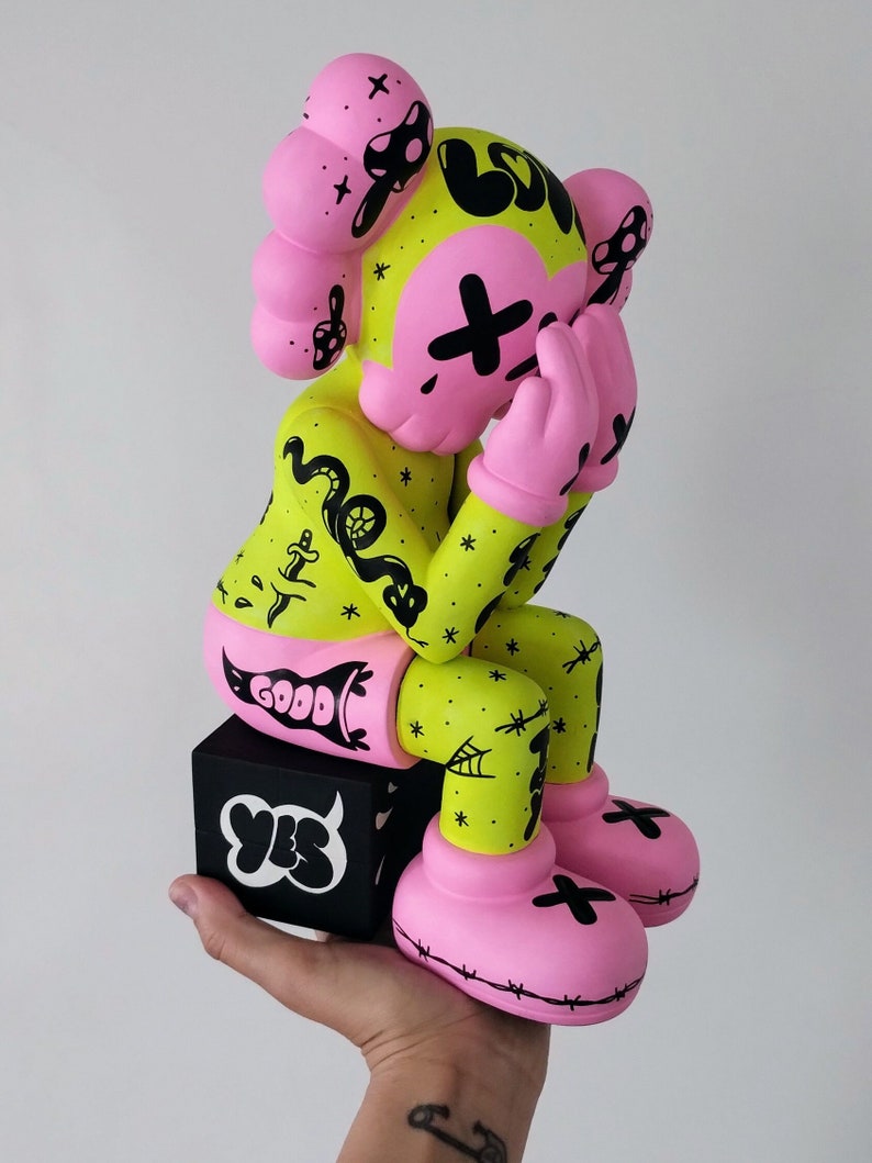 Custom Passing Through Art Toy Articulated - Pop Neon Colors Hype ...