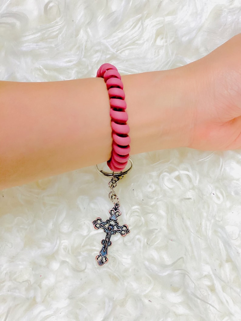 Stretchy Wristband Key Chain With Pendant, Wire Hair Tie, Spiral Coil ...