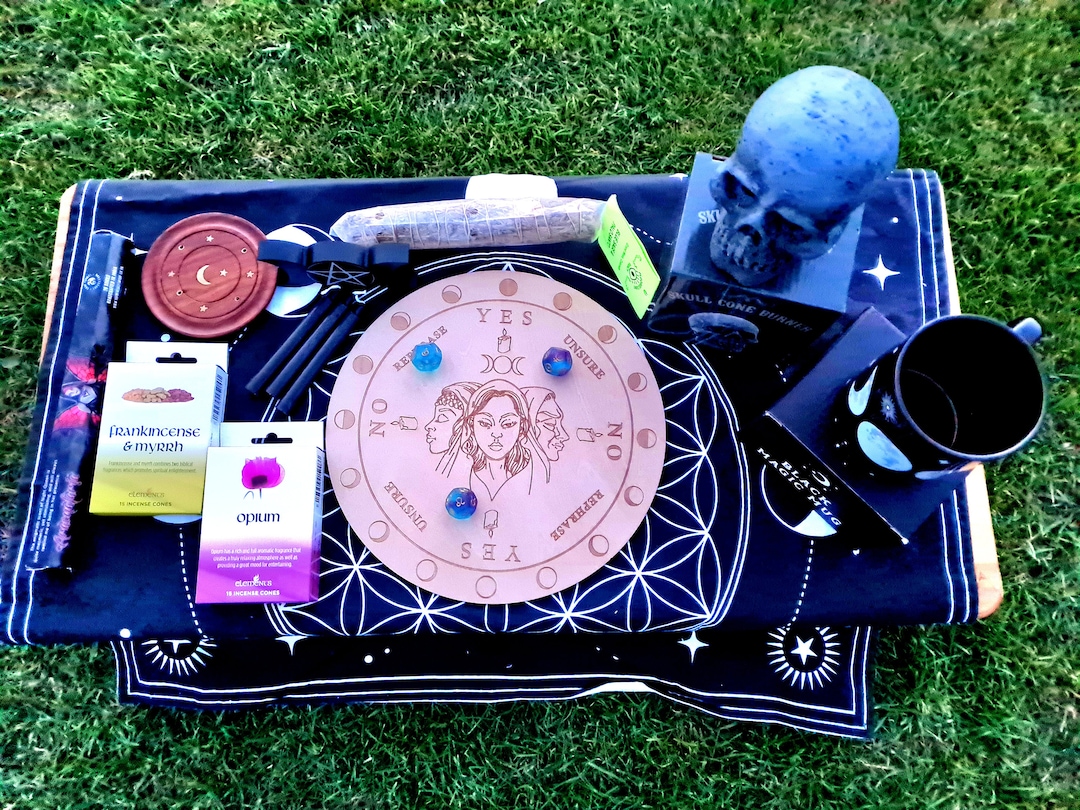 Mystic Witch Divination Altar Set, Moon Phases Altar Set, Skull Altar ...