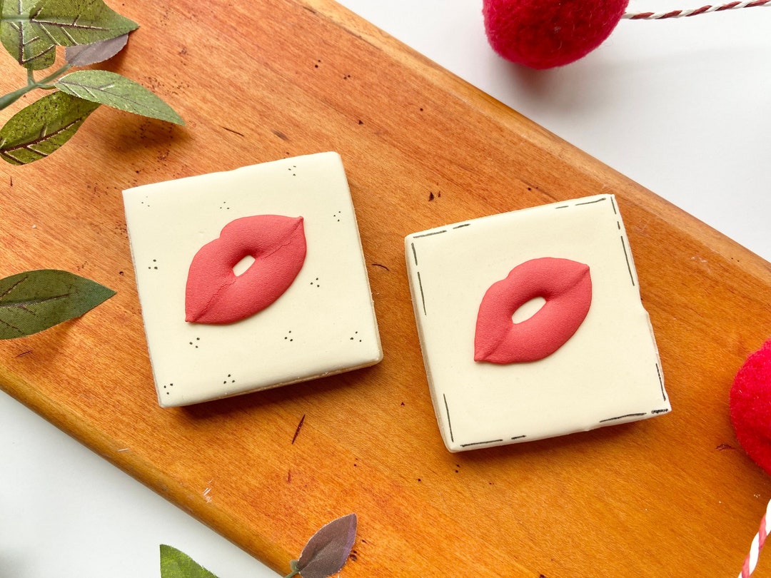 Lips Royal Icing Transfer Sheets (3 Sizes) - DIGITAL DOWNLOAD - Etsy