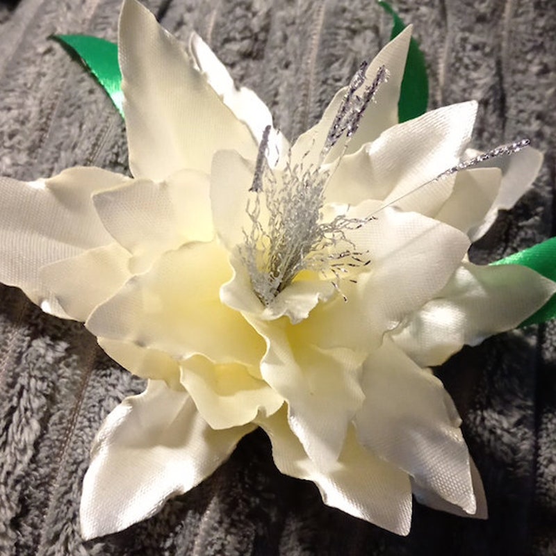 Black Tin With Red Roses - Etsy