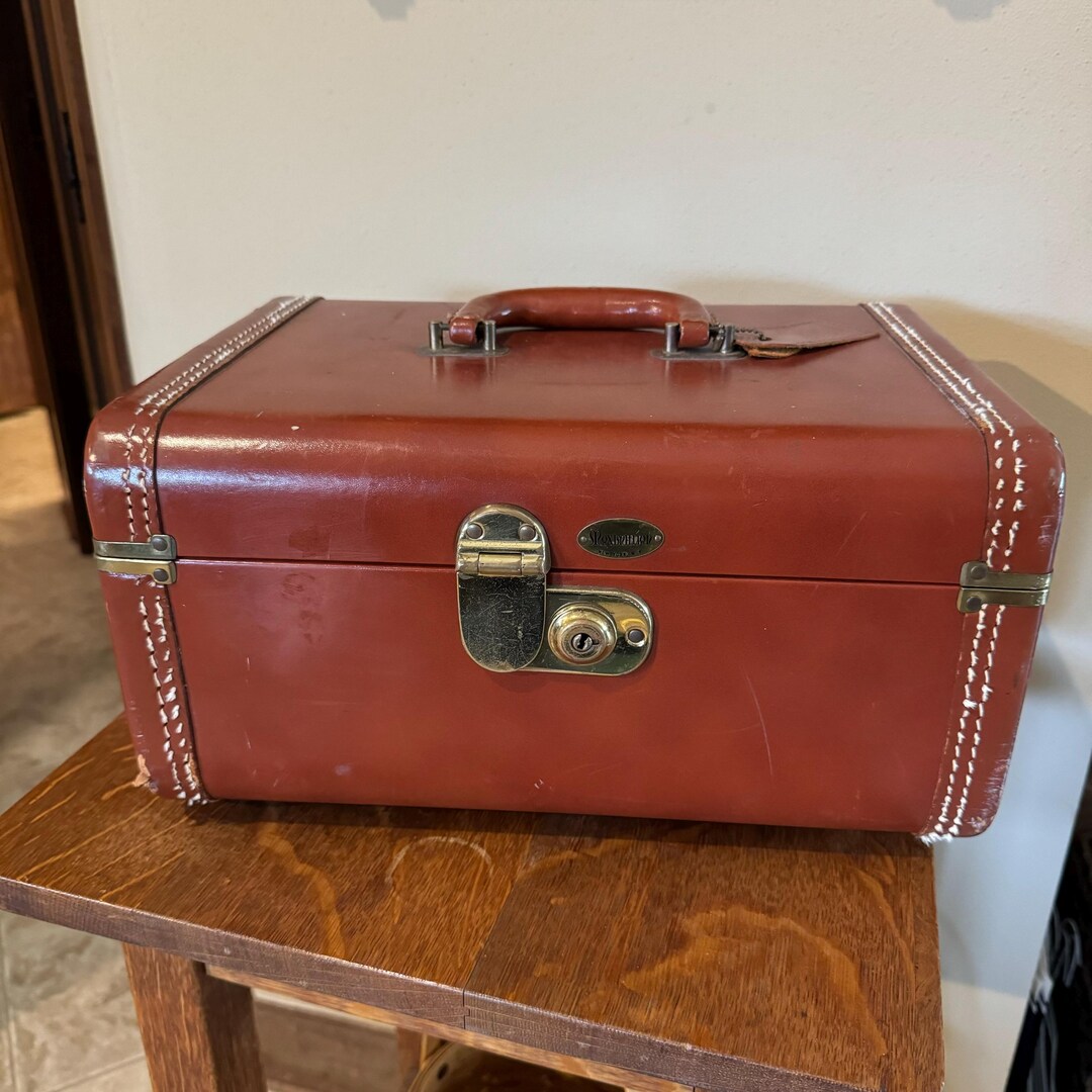 Maximillion NY Train Case – 1950s Vintage Leather With Brass Hardware ...