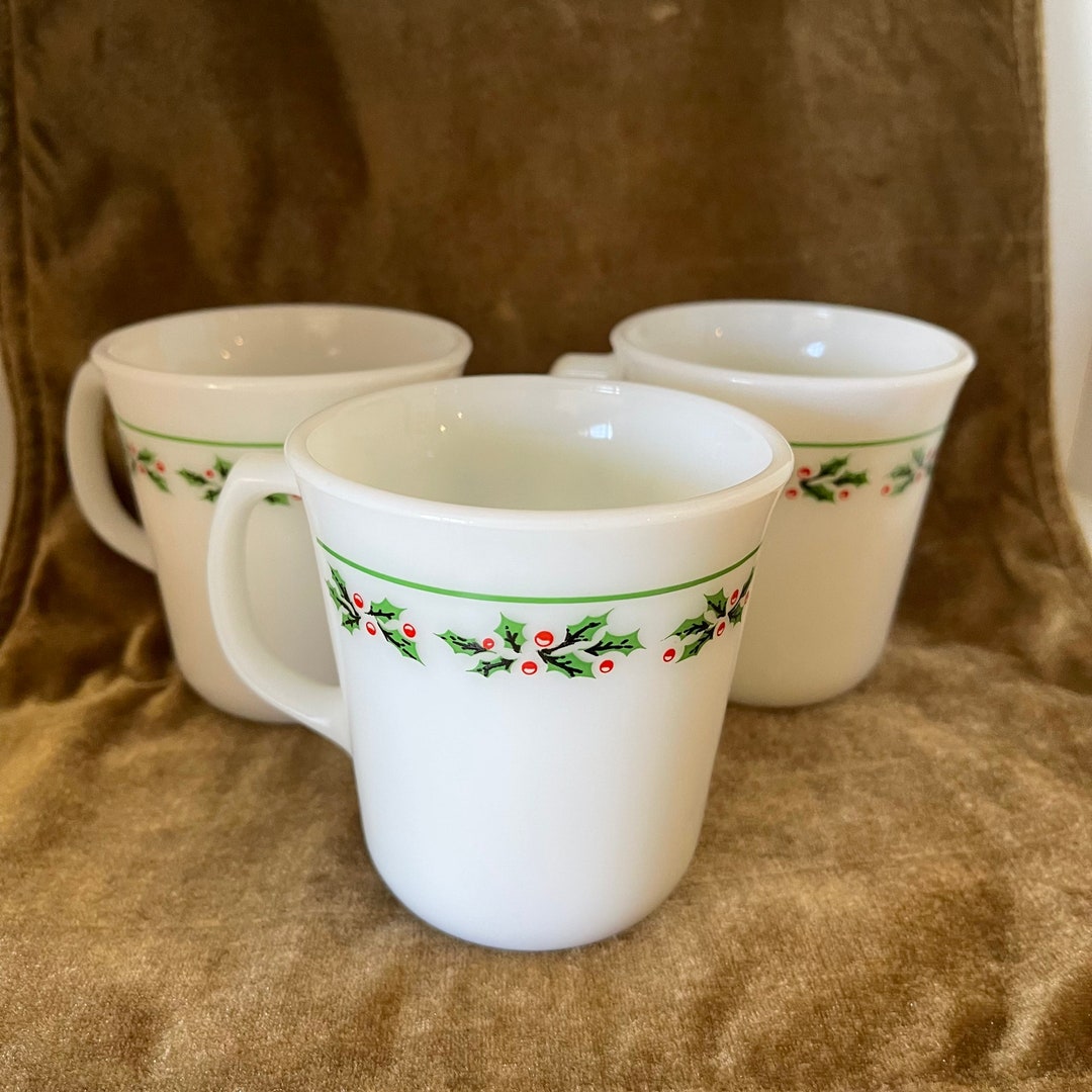 Corning / Pyrex Christmas Holly Days Mugs – Set of Three - Etsy