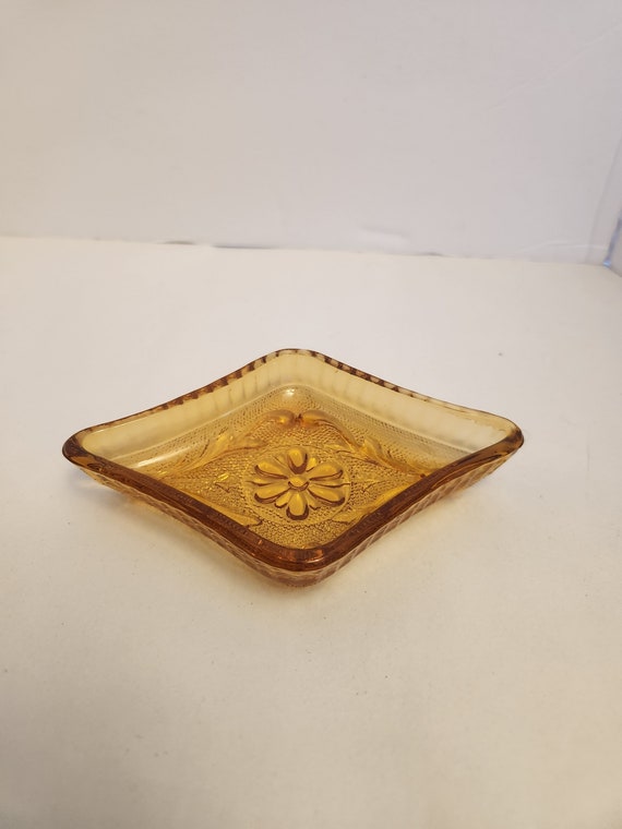 Tiara Bridge Amber Sandwich Collection - Gem