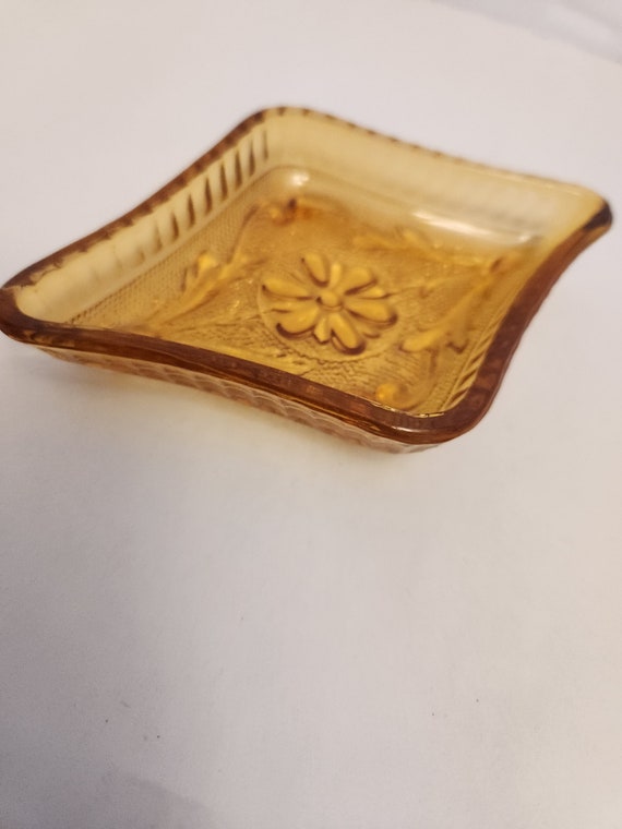 Tiara Bridge Amber Sandwich Collection - Gem